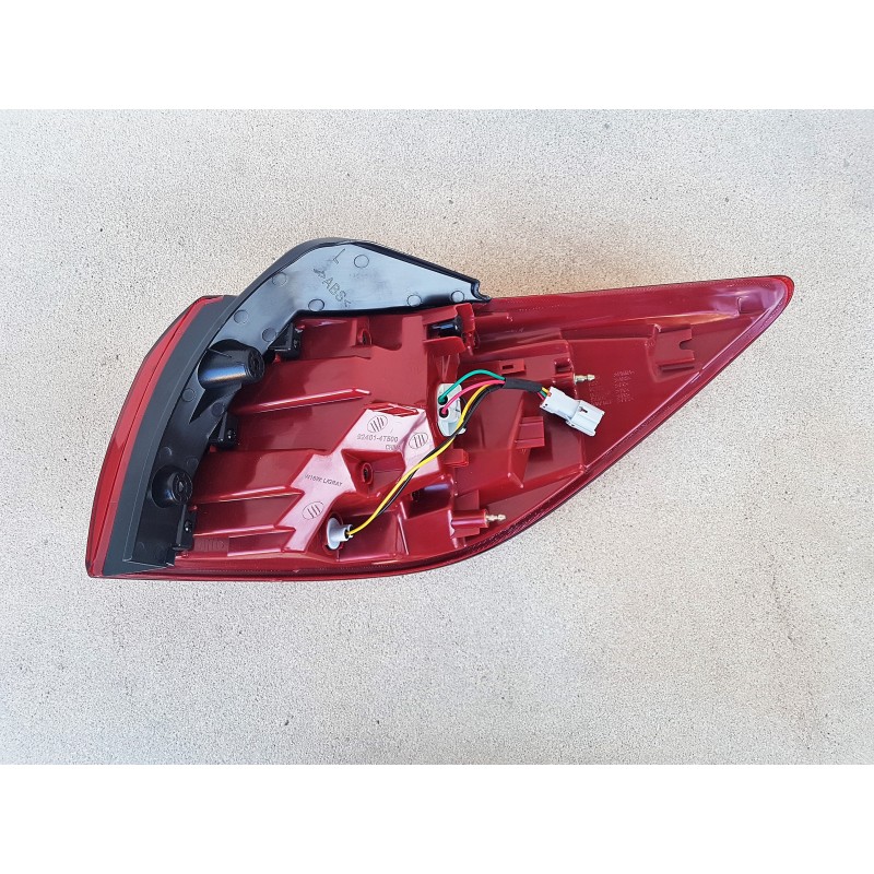 Fanale Posteriore Esterno SX non a Led - Silcarsrl.com